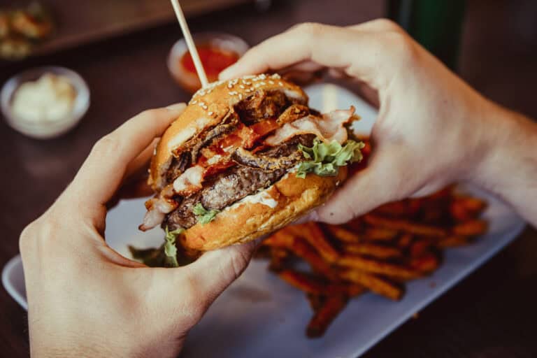 4 Fun Sports Bars in Pigeon Forge Where You Can Watch the Big Game